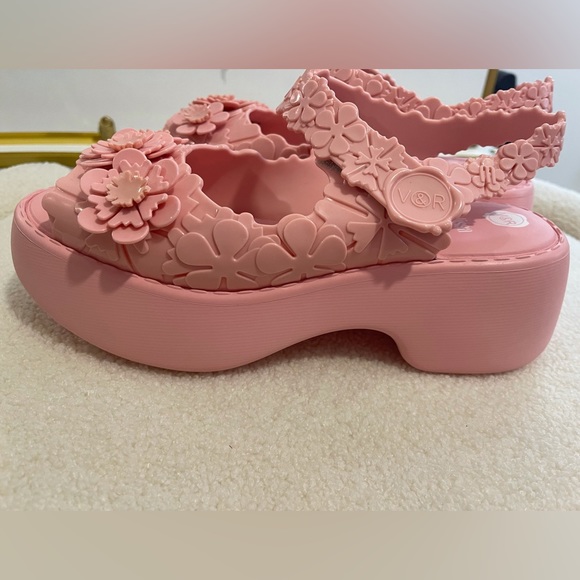 Viktor & Rolf | Shoes | Melissa Viktor And Rolf Pink Blossom Wedges ...